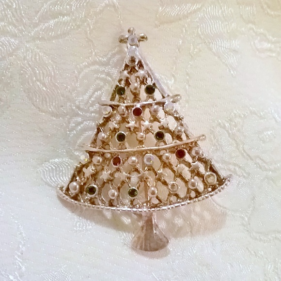 Jewelry | Vintage Rhinestone Christmas Tree Pin Holiday Pin | Poshmark
